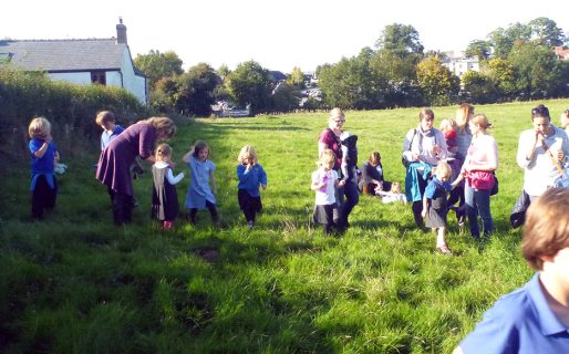 Foraging with Adele Nozedar - Lizzie Harper